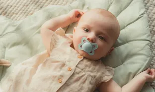 MAM Baby: nappar, nappflaskor, drickmuggar med mera